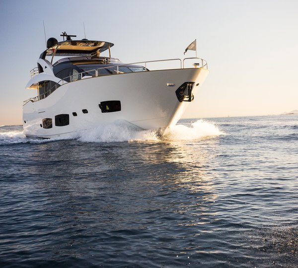 Yacht Spontaneous, a Sunseeker 28 Metre Superyacht | CHARTERWORLD ...